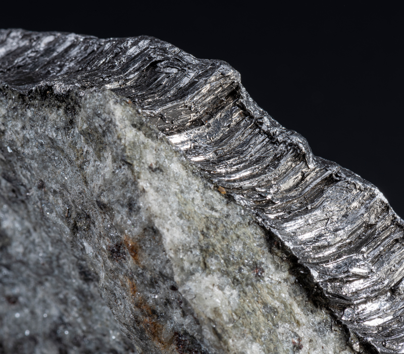 The sixth element: Gray, grayer, graphite – Brillux