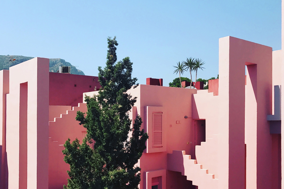 Pink architecture: La Muralla Roja and Sonora House – Brillux